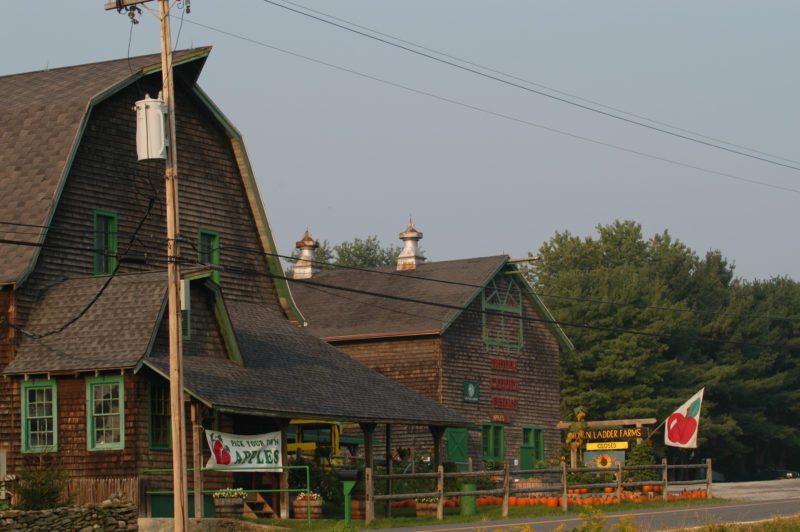 Hours & Location - Indian Ladder Farms